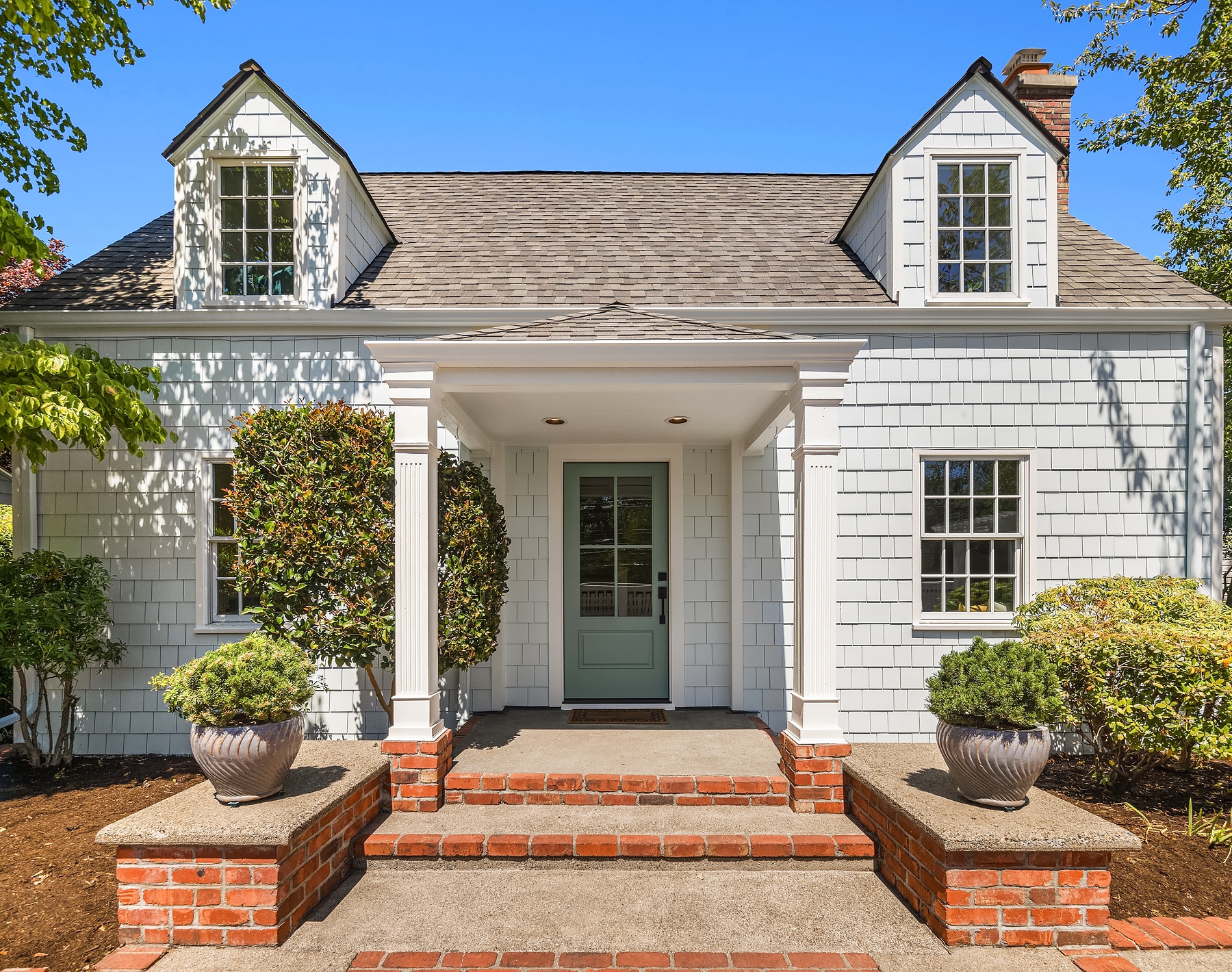 Why You Should by a House (And Why You Shouldn't) - Get Happy at Home